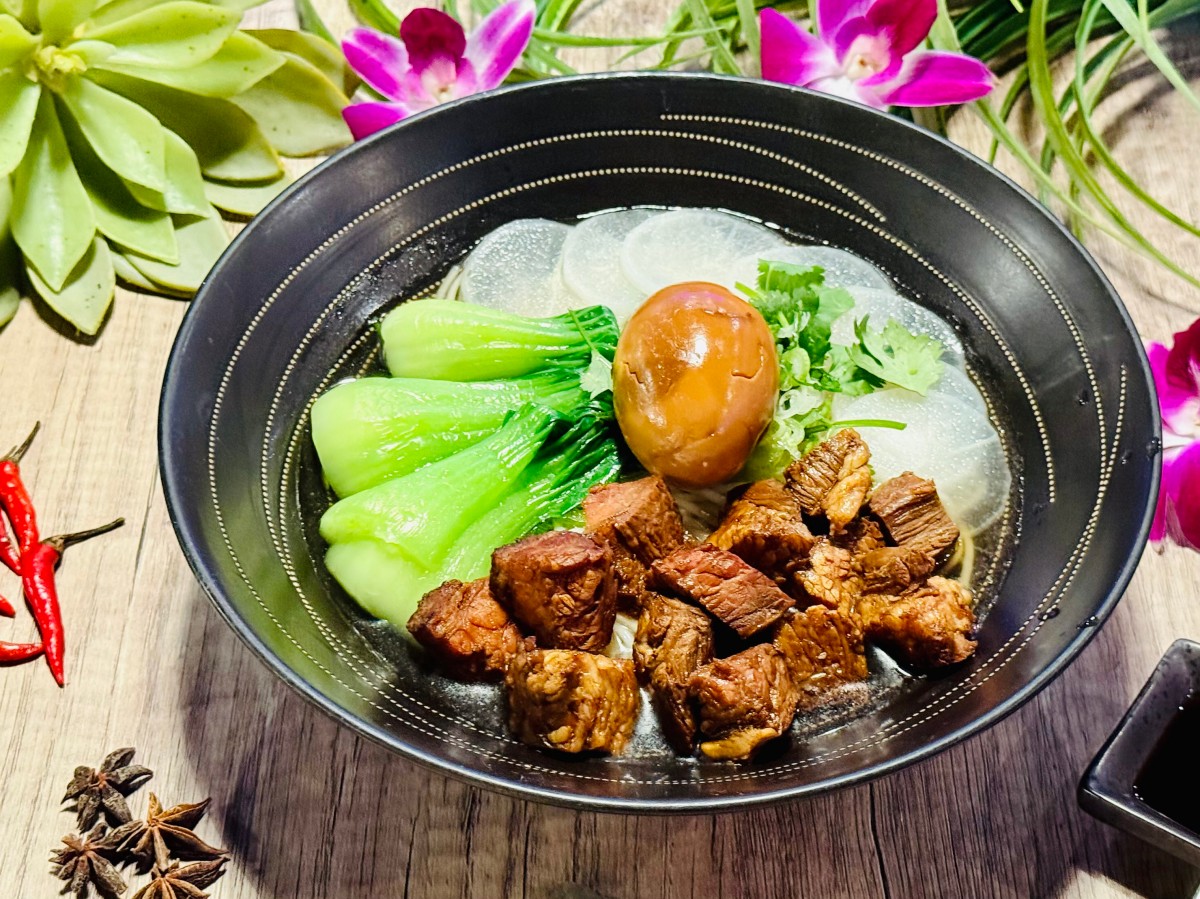 Home - Lan’s Noodles & Dumplings